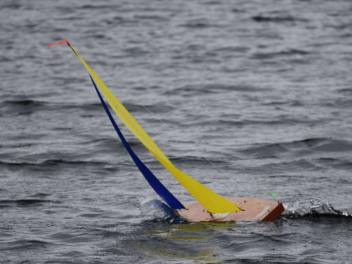 RC Sailboat: Heavy Air Rig for the T37 Remote Control Sailboat ...